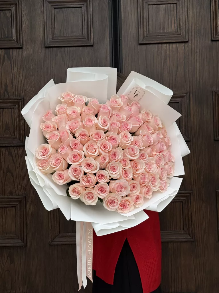 "75 color roses in a bouquet" — Bordo Flowers